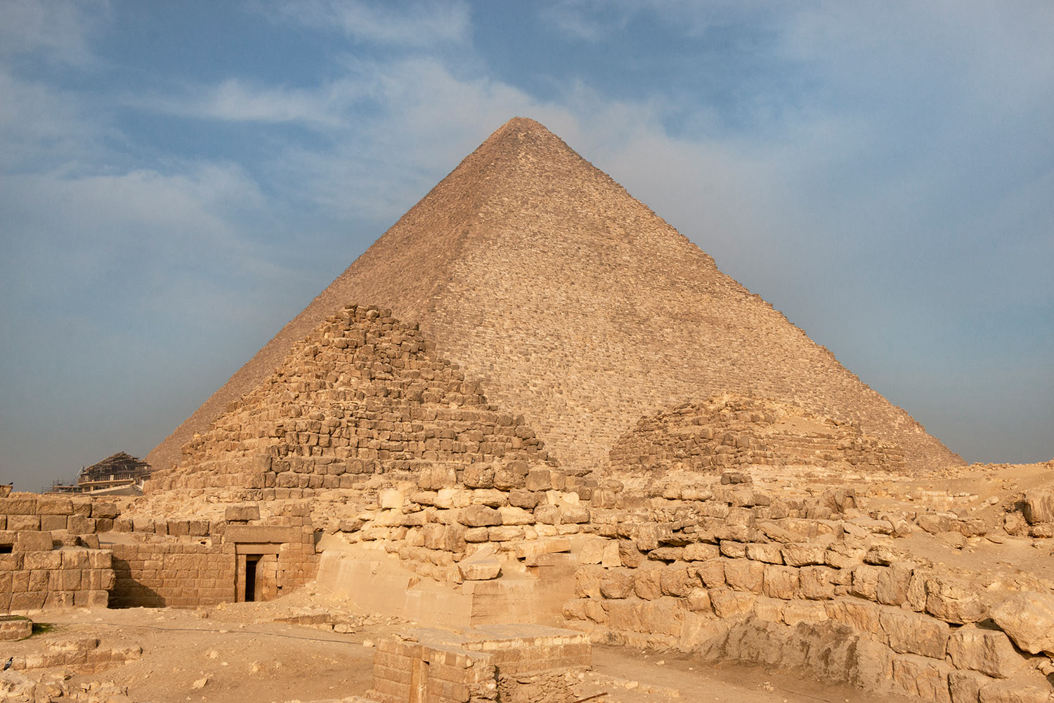 Visiter les pyramides de Gizeh, la merveille des merveilles - Monsieur ...